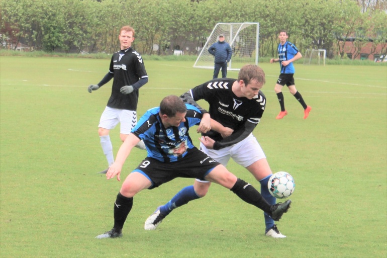 - Det var kraftedme en mærkelig fodboldkamp - Mors